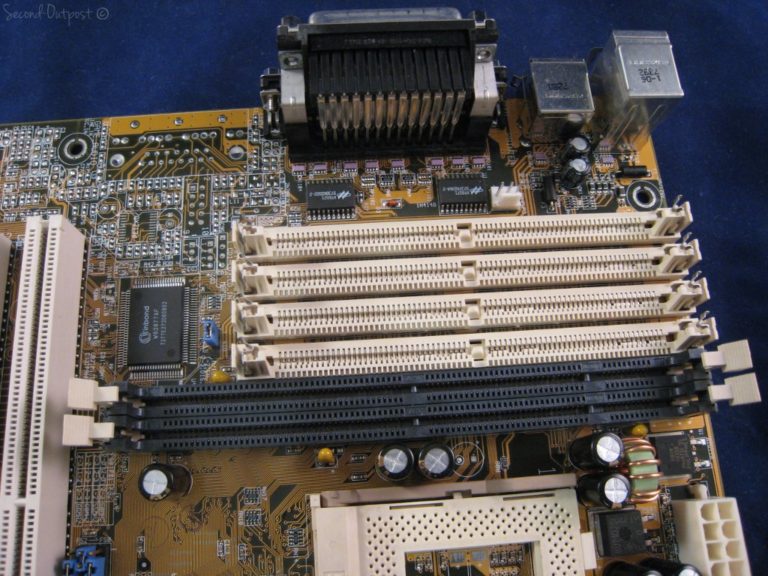 Asus TX97 XE Socket 7 ATX motherboard - Intel 430TX chipset